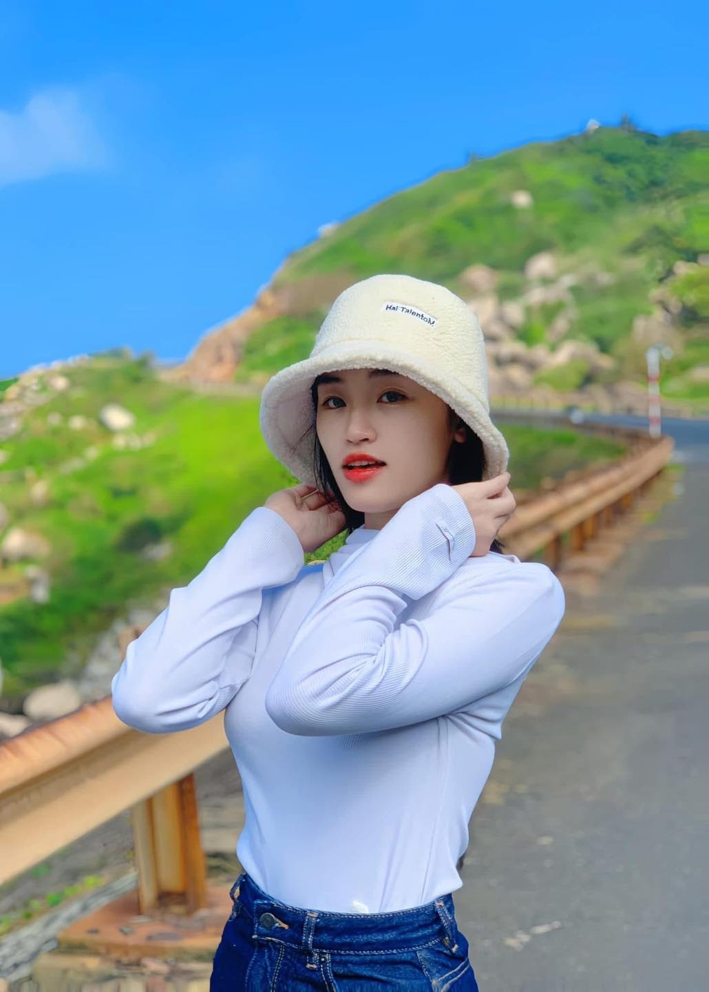 Nhan sắc đời thường của Tân Miss Grand Vietnam 2025 Nguyễn Thị Yến Nhi