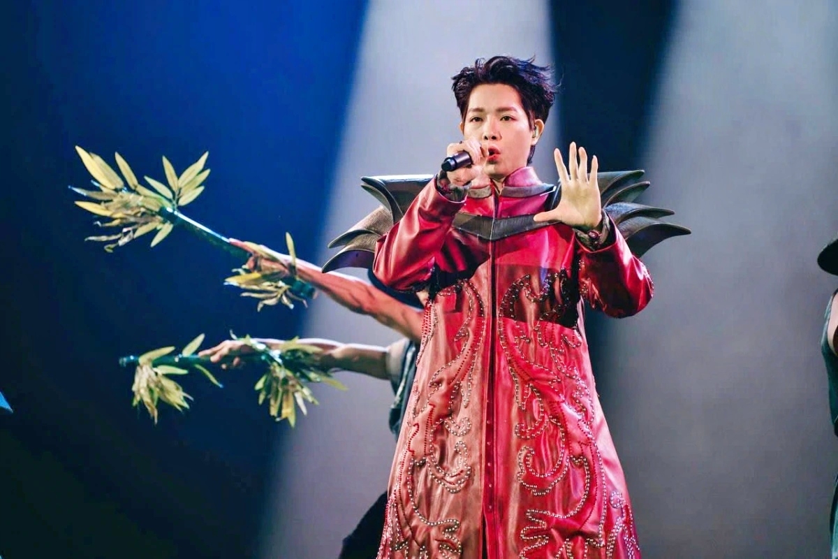 Thủ tướng gửi thư chúc mừng ca sĩ Đức Phúc giành Quán quân Intervision 2025