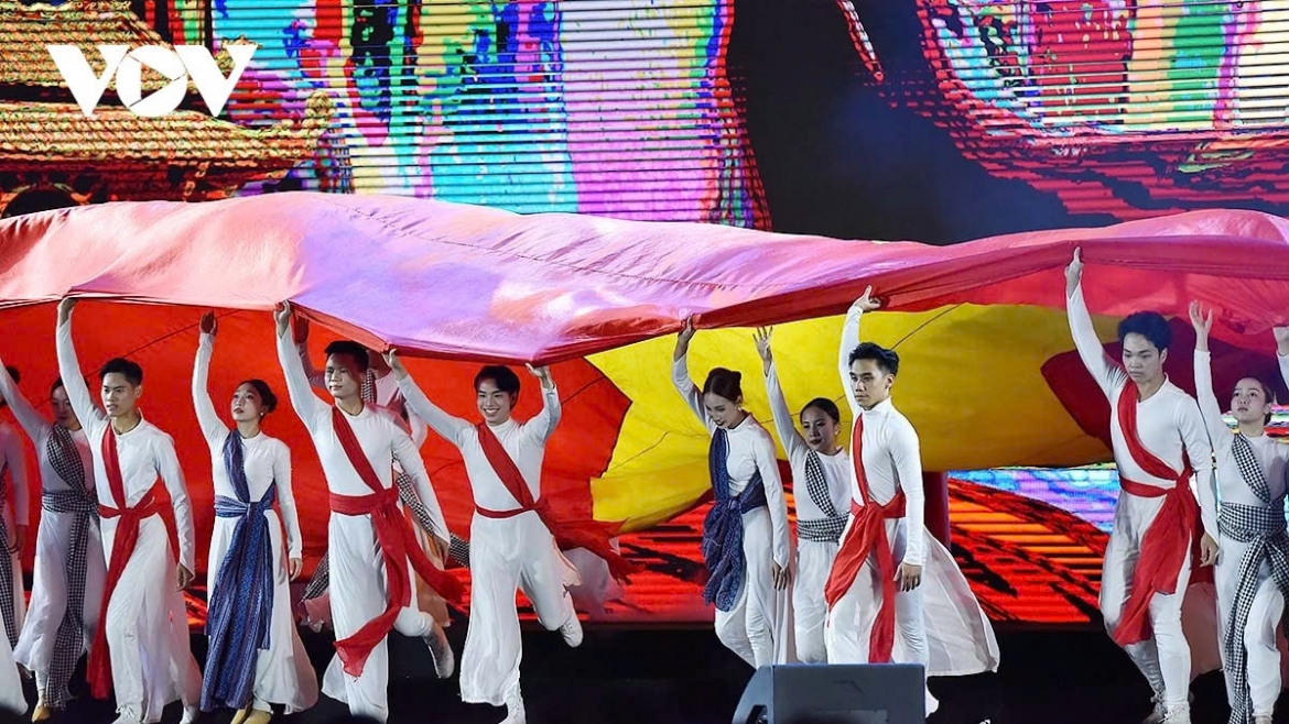 Vibrant opening night marks first Autumn Fair 2025 in Hanoi