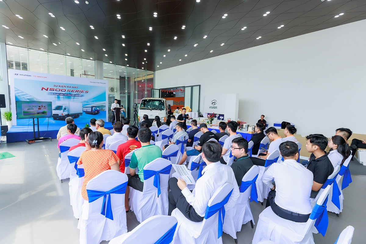 Thùng lớn, cốp to Hyundai Mighty N500 series đáp ứng nhiều nhu cầu vận ...