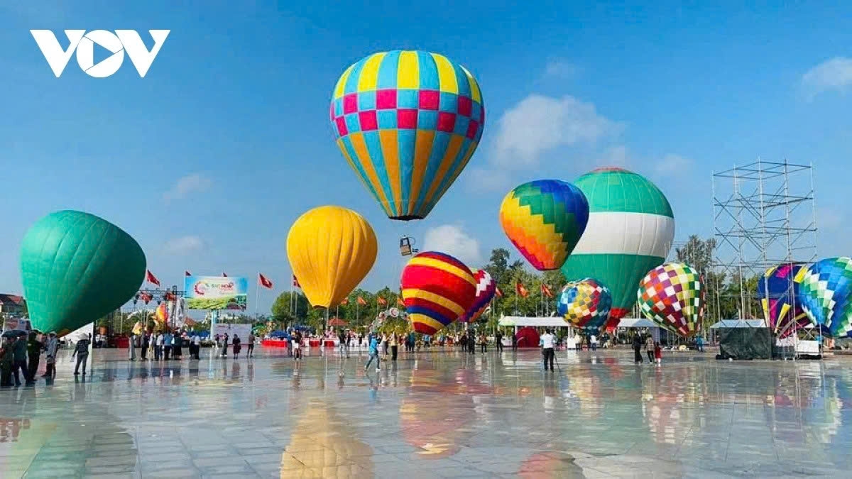 Major events shape Vietnam's tourism industry on recovery track