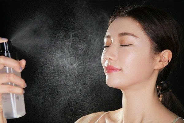 8 thói quen chăm sóc da mùa hè đang âm thầm phá hủy làn da của bạn