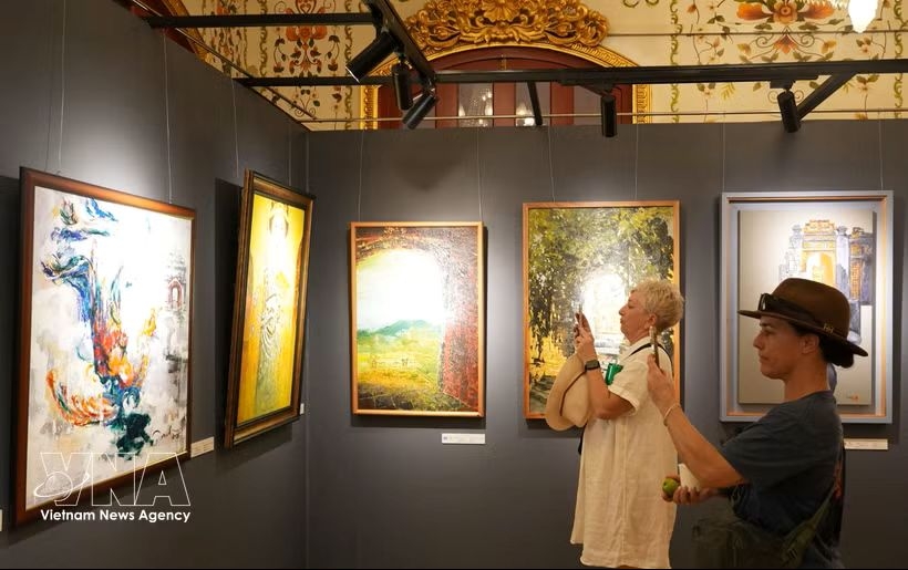 Exhibition highlights timeless beauty of Hue’s heritage