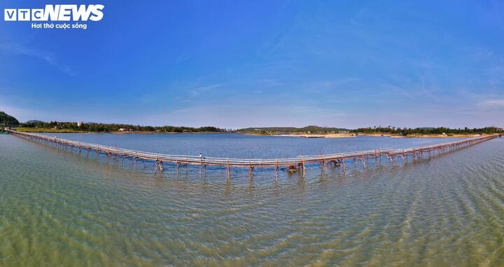 What to know about Vietnam's unusual wooden bridge rebuilt after every ...