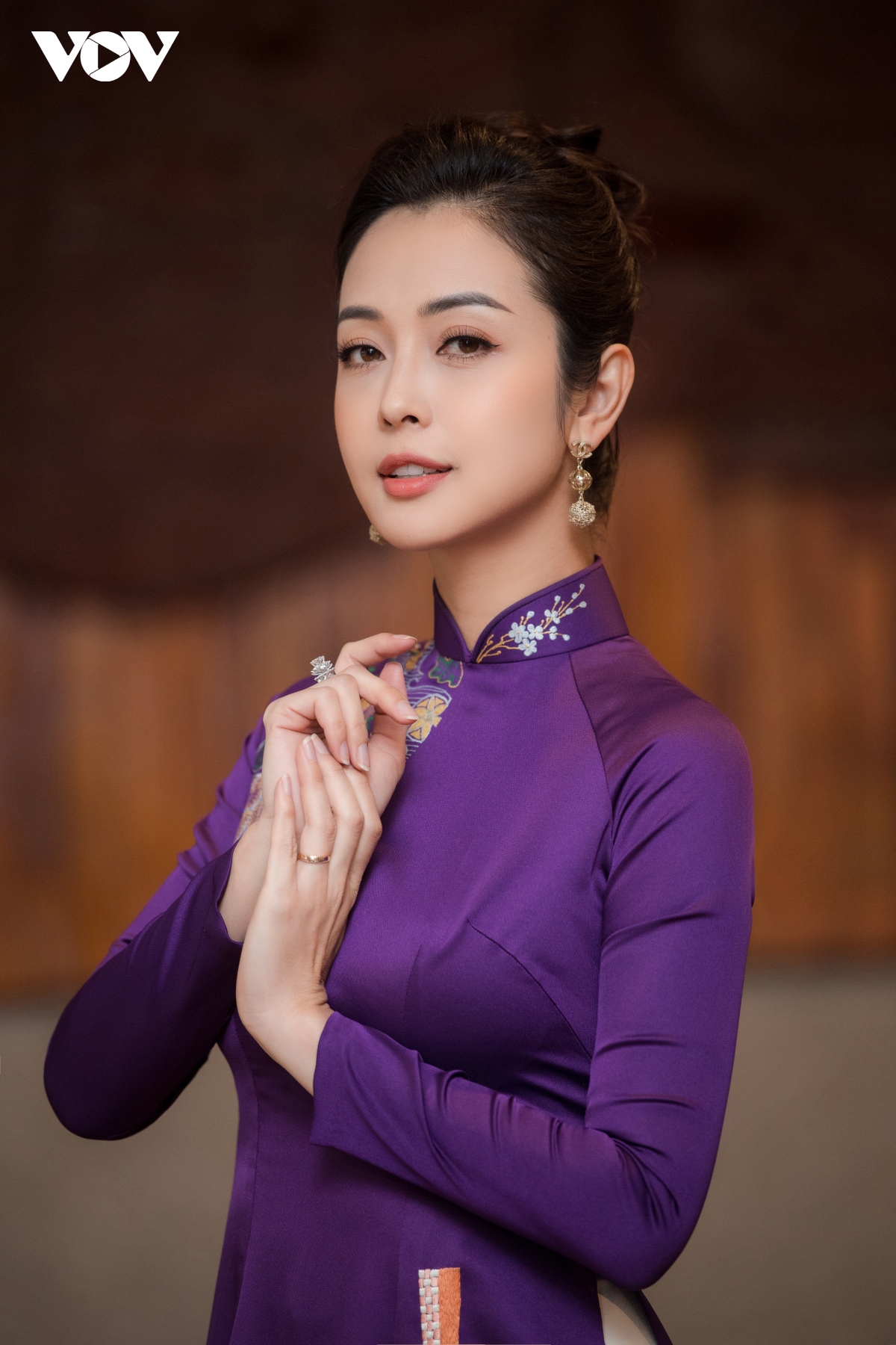 Jennifer Phạm khoe sắc rạng ngời khi làm MC chương trình "Xuân Phát Tài ...