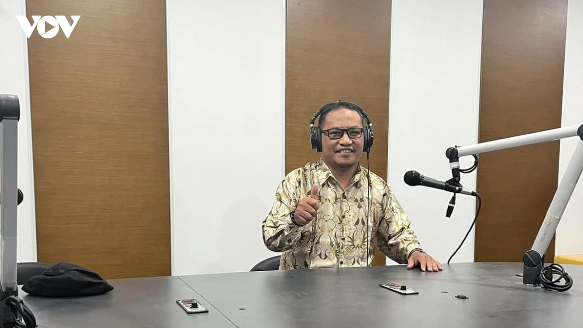 Ngày phát thanh thế giới: Radio xứ Vạn đảo thích ứng và thay đổi
