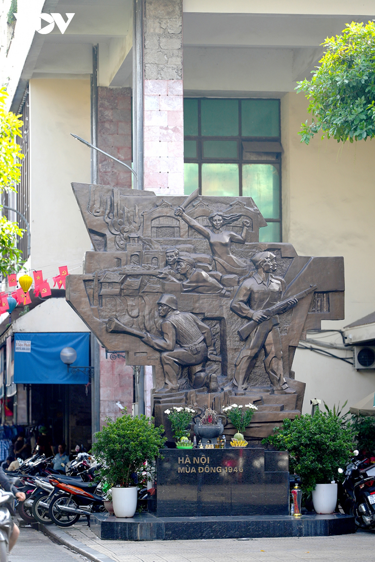 Lịch sử và hiện tại giao hòa trong niềm tự hào dân tộc