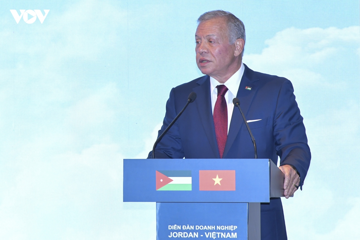 Quốc vương Jordan cùng Phó Thủ tướng Bùi Thanh Sơn dự diễn đàn doanh nghiệp
