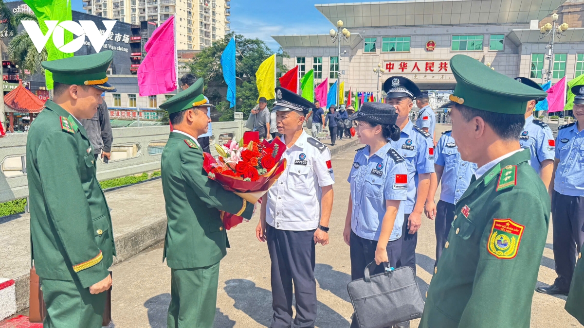Quảng Ninh bền bỉ vun đắp ngoại giao nhân dân nơi biên cương