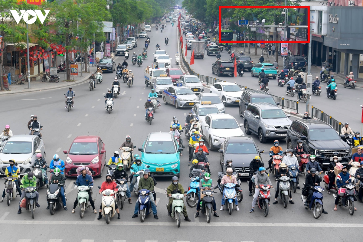 Vượt đèn đỏ, lấn làn trở nên lạc lõng từ khi "mắt thần" hoạt động