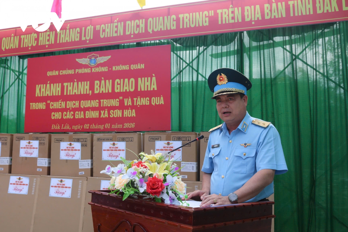 "Chiến dịch Quang Trung": Trao 7 căn nhà tặng bà con vùng lũ Sơn Hòa ...