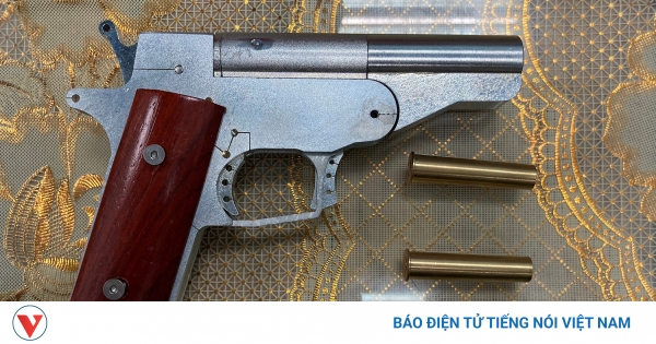 Sân bay Đà Nẵng soi hành lý phát hiện có súng và đạn