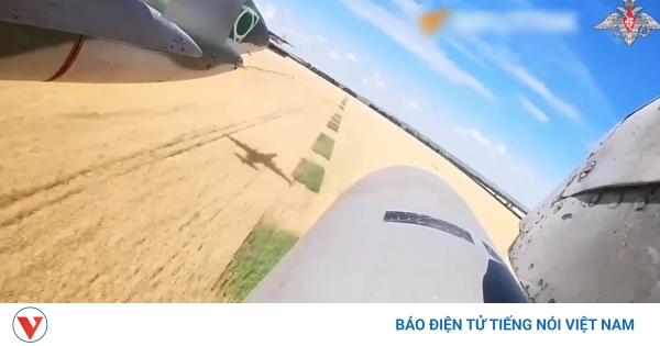 Cường kích Nga Su-25 bay thấp phóng tên lửa diệt đơn vị súng cối Ukraine