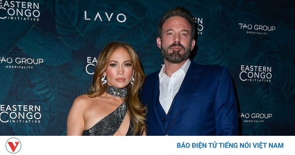 Jennifer Lopez khoe vóc dáng đạt tỷ lệ vàng hiếm có ở tuổi 54