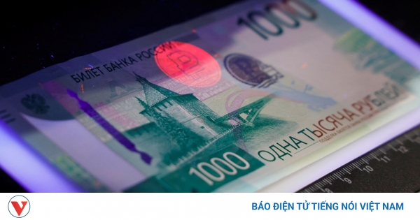 Đồng rúp rớt giá kỷ lục từ đầu xung đột Ukraine, kinh tế Nga đang gặp ...