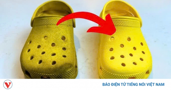 5 cách làm sạch dép Crocs cực nhanh tại nhà