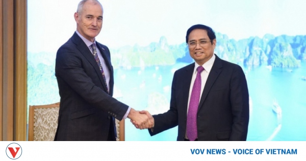 PM receives RMIT University President Cameron