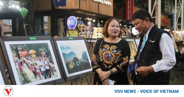 Photo exhibition marks monk’s self-immolation