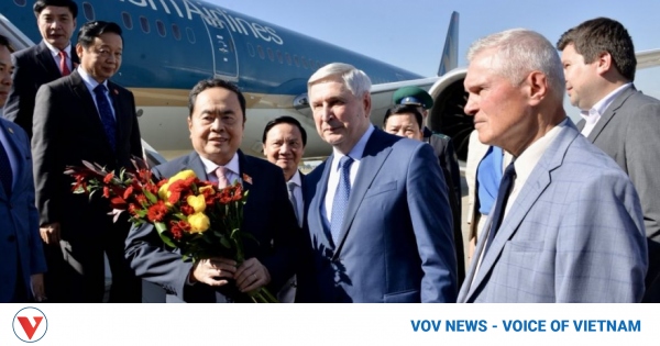 Top Vietnamese legislator arrives in Moscow for Russia visit