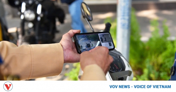 Traffic laws violators surprised by heavy fines under new Government Decree