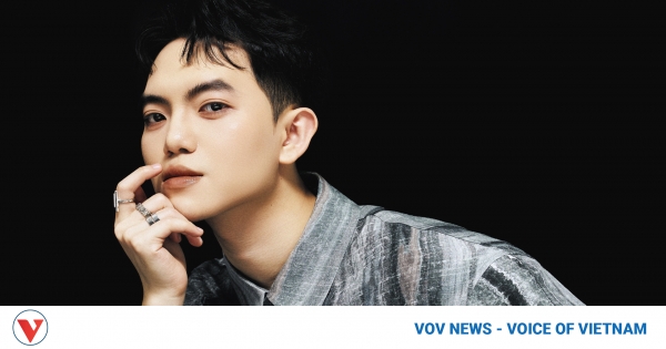 Vietnamese designer exhibits Dó paper fashion collection at Milan ...