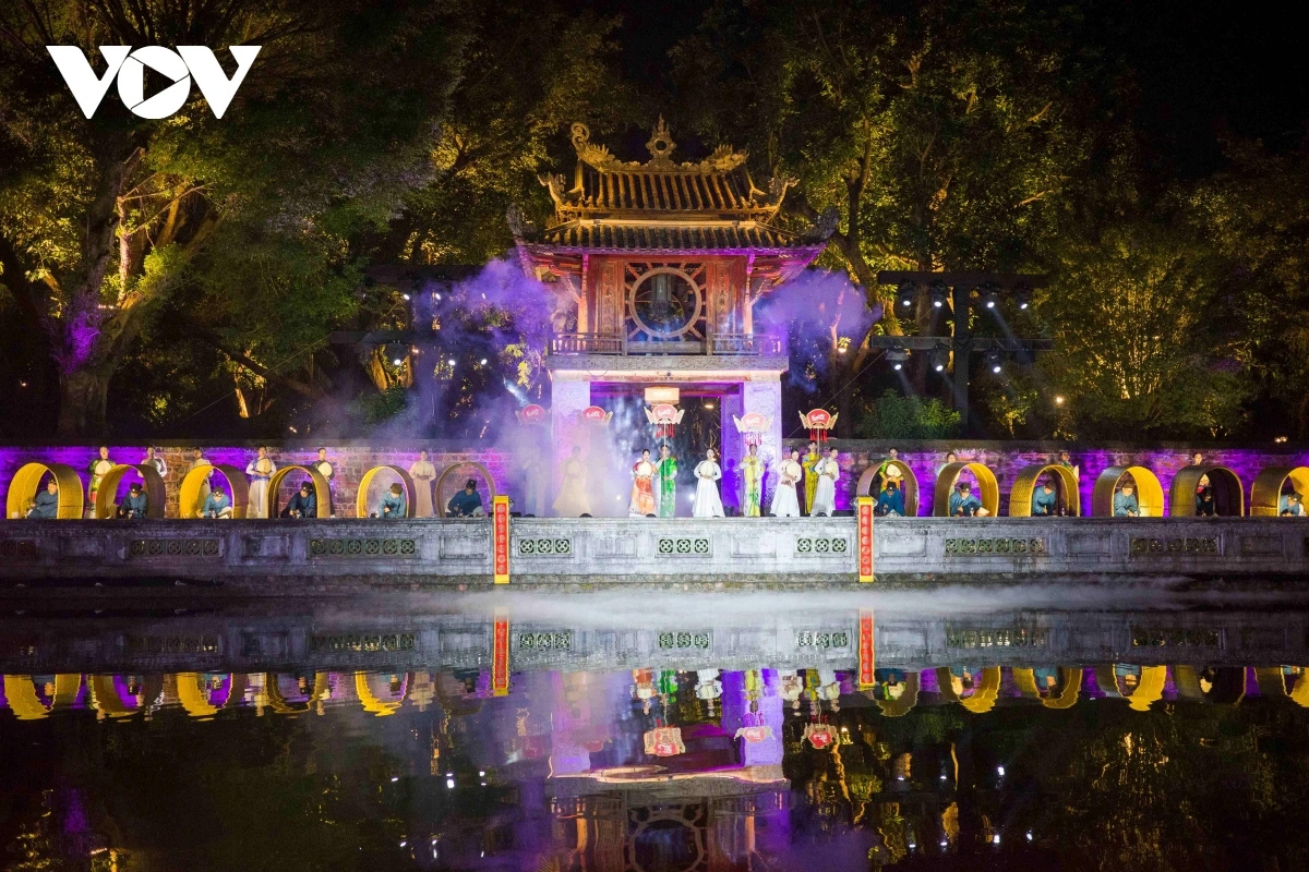 9 января в Ханое состоялась художественная программа «Путь познания ...